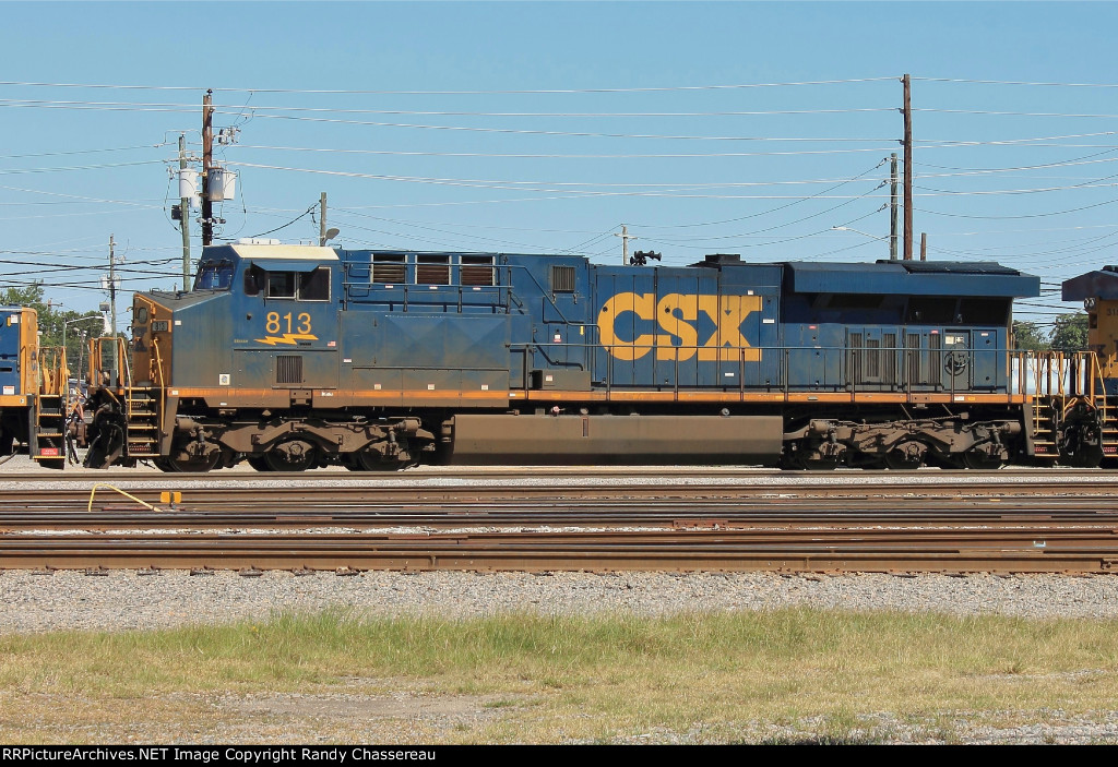 CSX 813